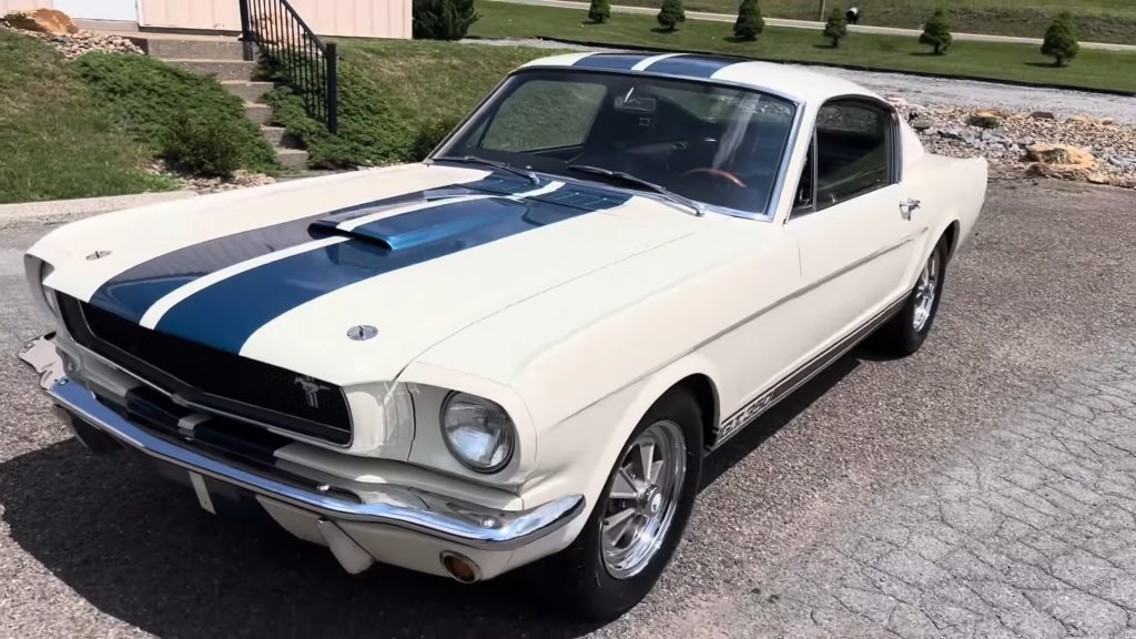 Revisiting the Iconic 1965 Shelby GT350: How Carroll Shelby Transformed ...