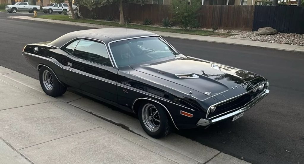 Exploring the 1970 Dodge Challenger R/T: A Classic Muscle Car with ...