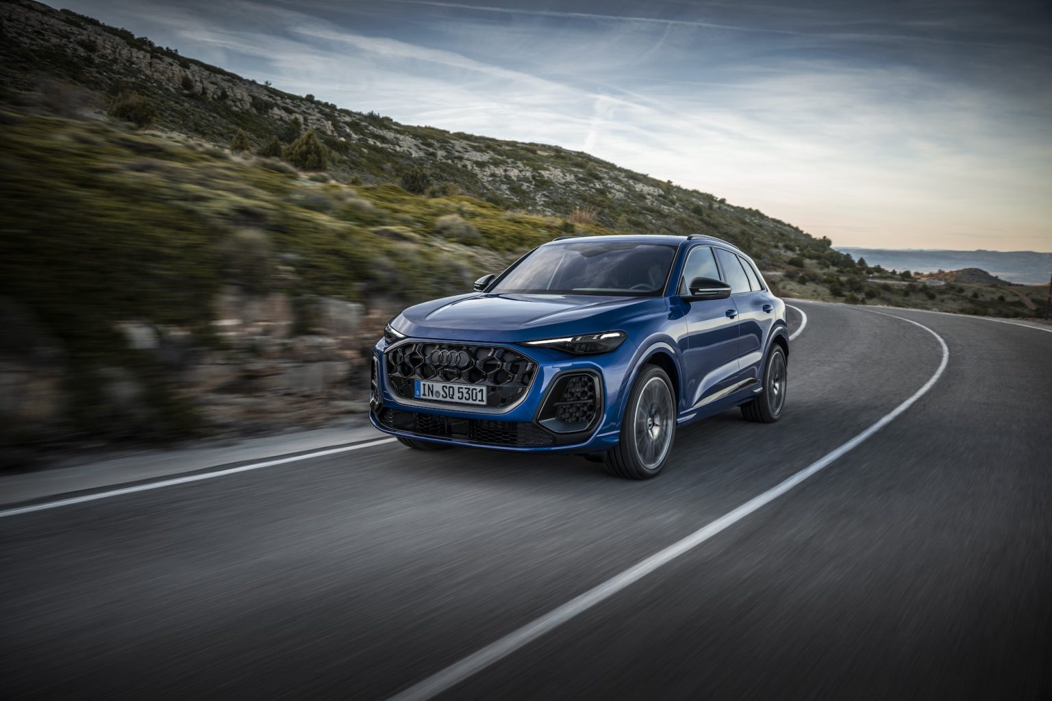 2025 Audi Q5 Revealed: Upgraded Powertrain Options and Advanced Tech ...