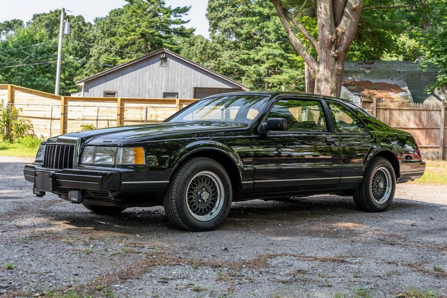 Exploring the 1986 Lincoln Continental Mark VII LSC: A Rare Blend of ...