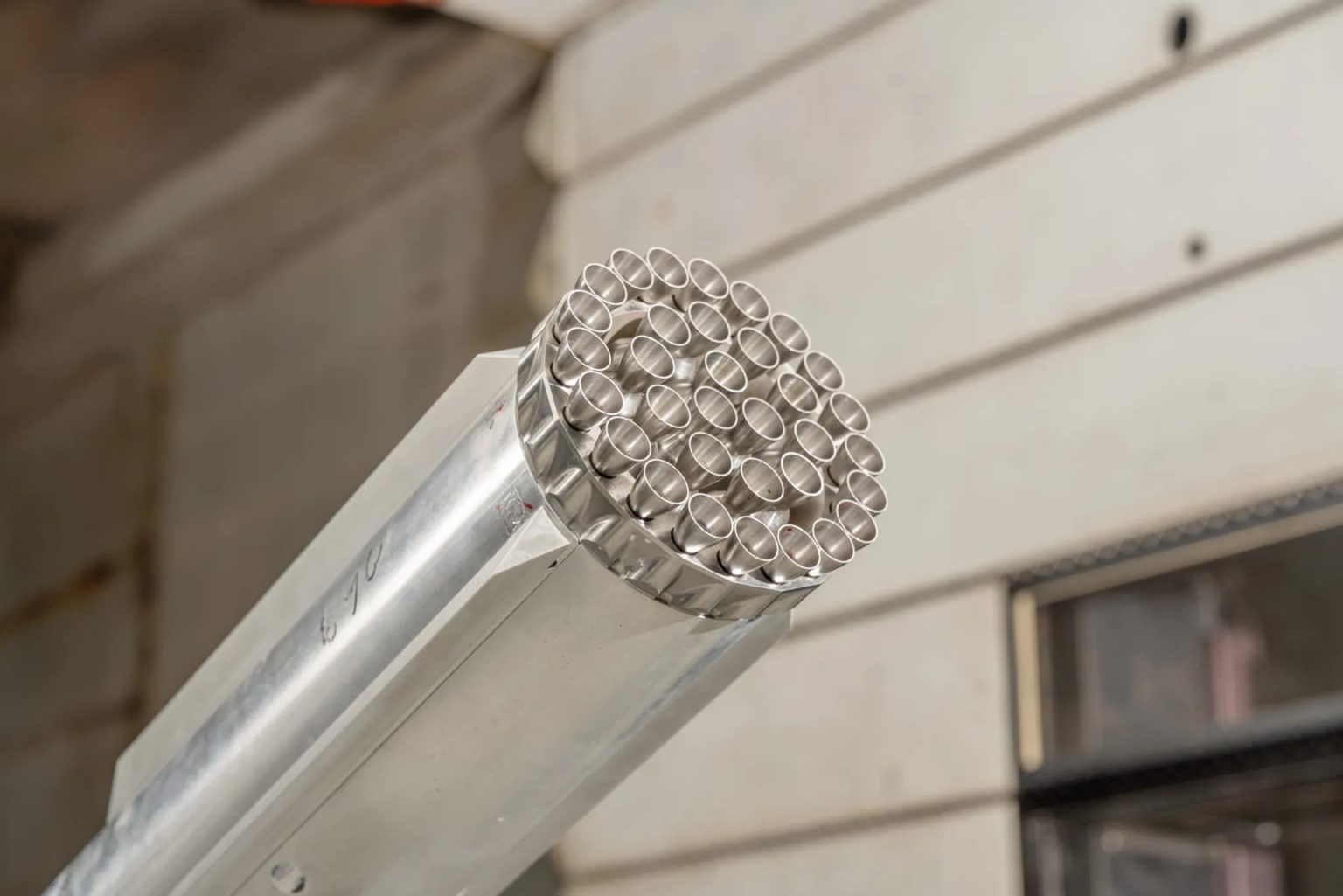 SpaceX Refines Super Heavy Rocket Design with Wind Tunnel Tests for ...
