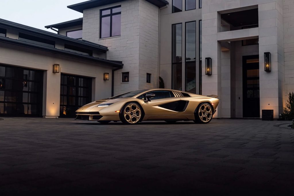 Lamborghini Countach LPI 800-4: A Limited Edition Supercar with Modern ...