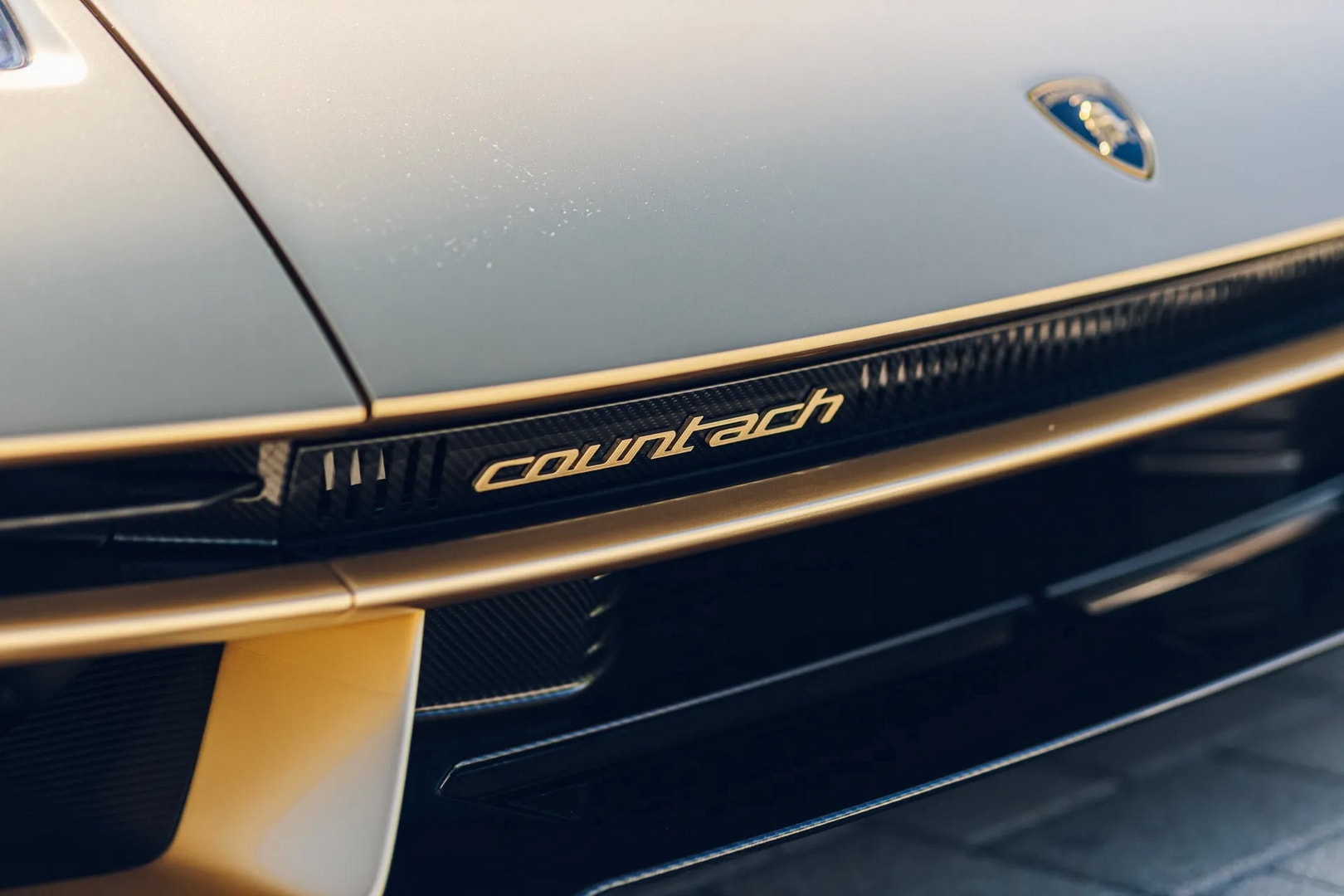 Lamborghini Countach LPI 800-4: A Limited Edition Supercar with Modern ...