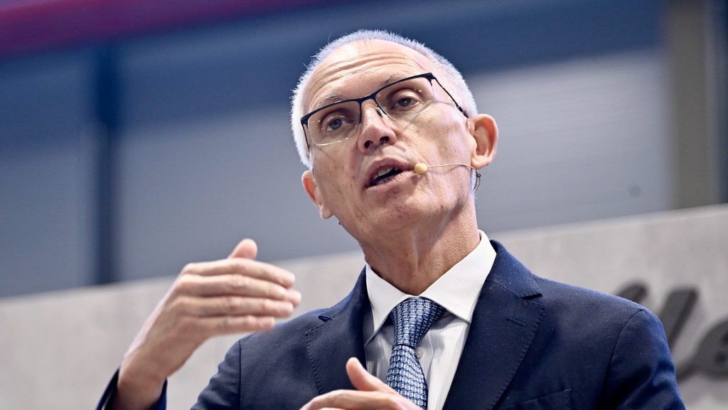 Stellantis Announces CEO Carlos Tavares' 2026 Retirement Amid Major ...