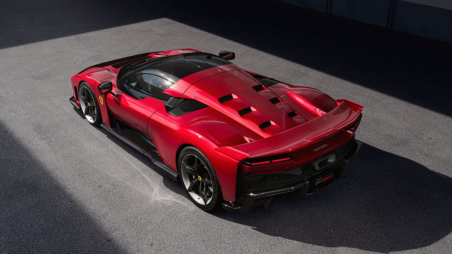Ferrari F80 Hypercar: Revolutionary Design with 1,184 HP Hybrid Power ...