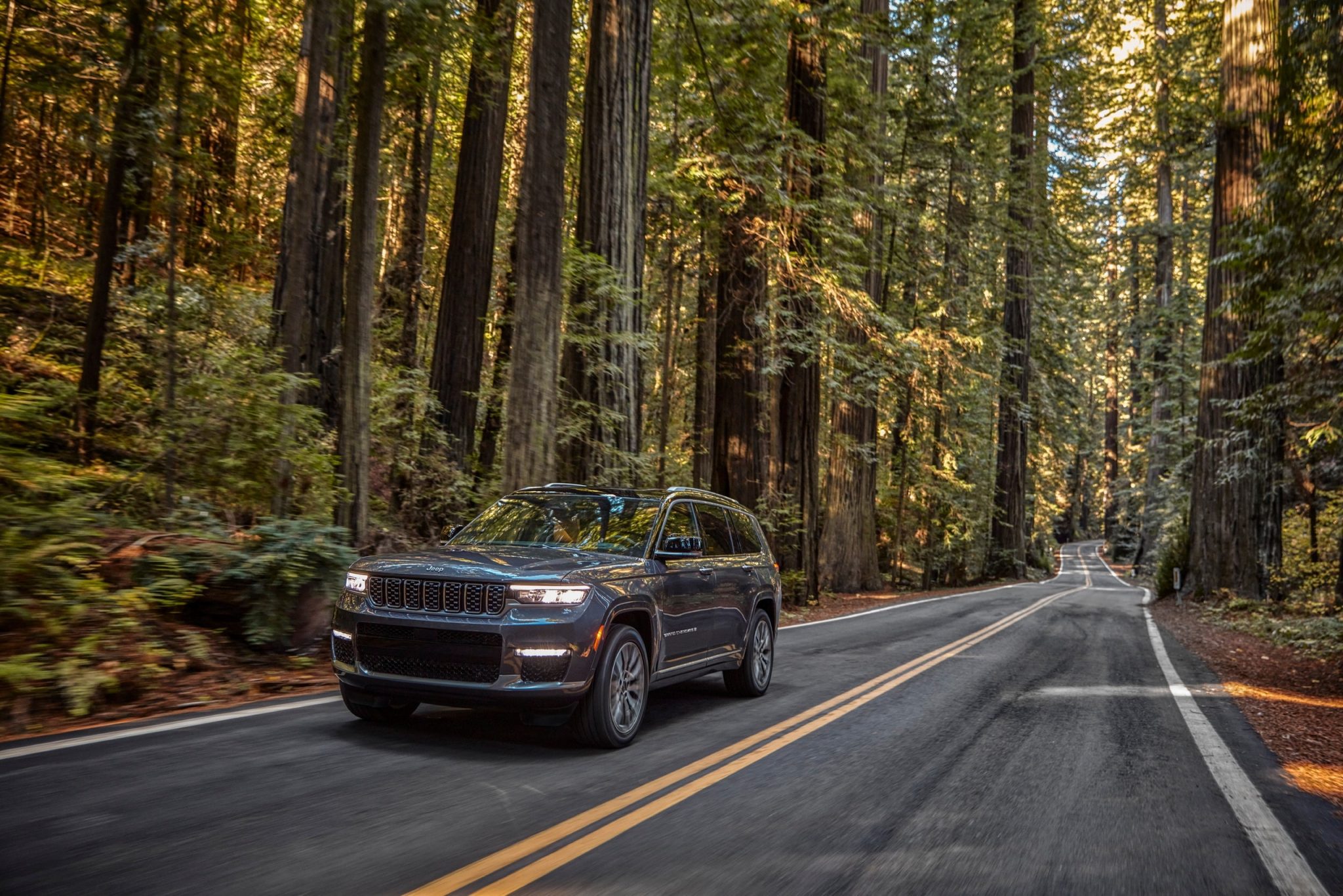 Jeep Grand Cherokee L Drops V8 for 2024, Embraces Electrified Future ...