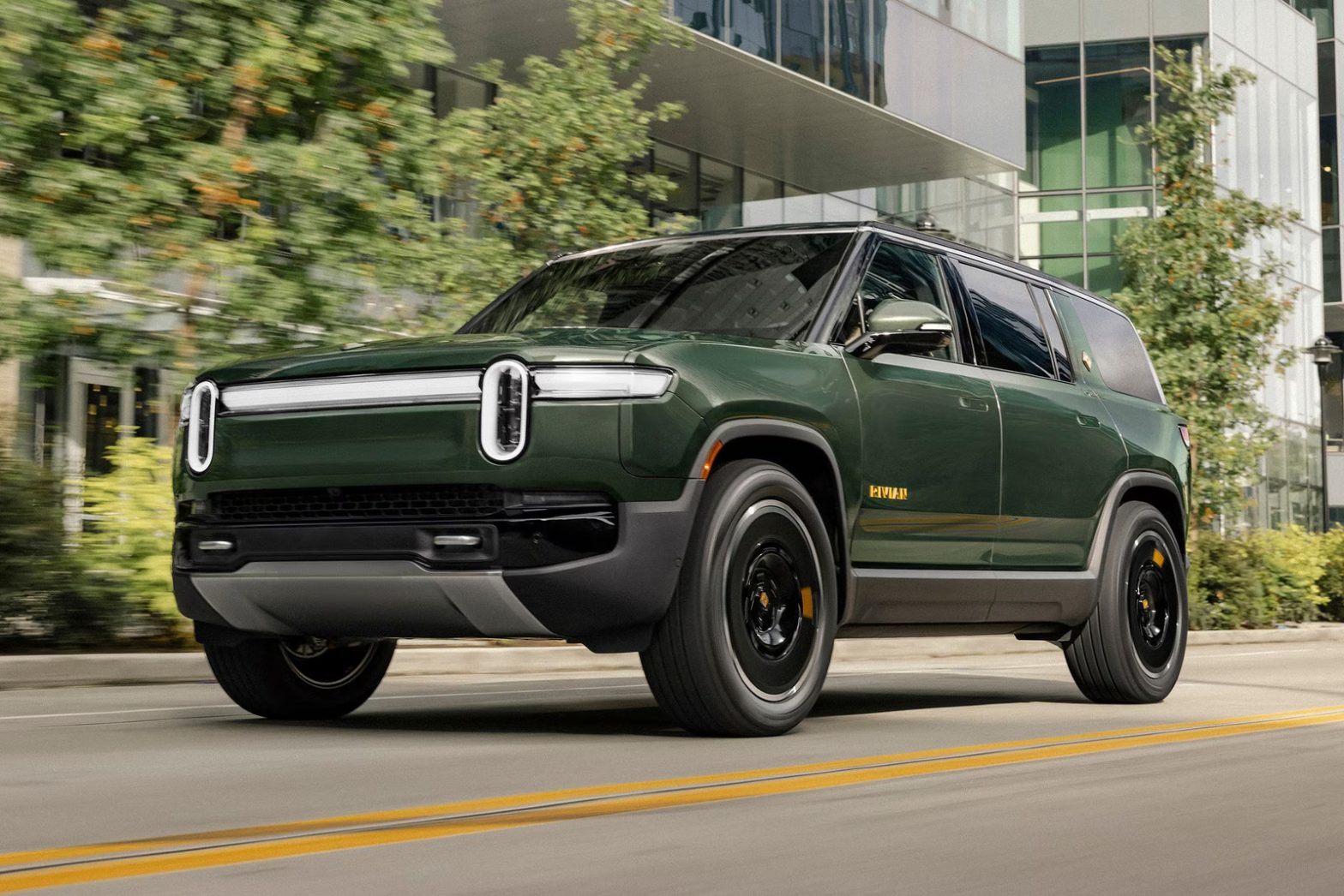 2025 Rivian R1T: Release Date, Specs, and New Features Drive EV Truck ...