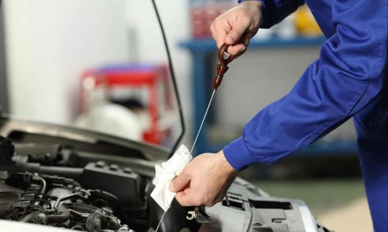 5 Common Signs Your Car Needs an Oil Change and Maintenance Checks You ...