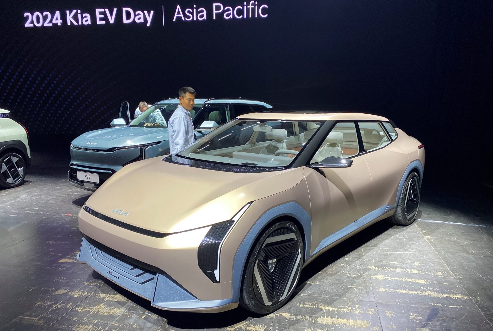 Geely Restructures EV Portfolio as Zeekr Takes Control of Lynk & Co in ...