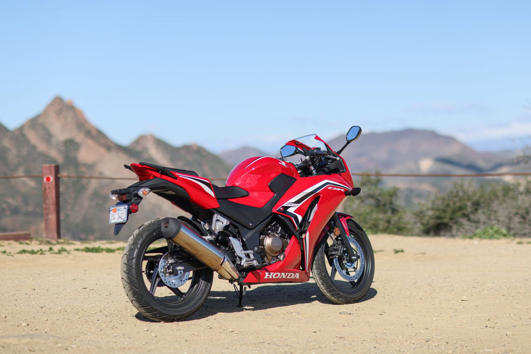 Top Lightweight Motorcycles for Beginners in 2025 for Easy Handling and ...