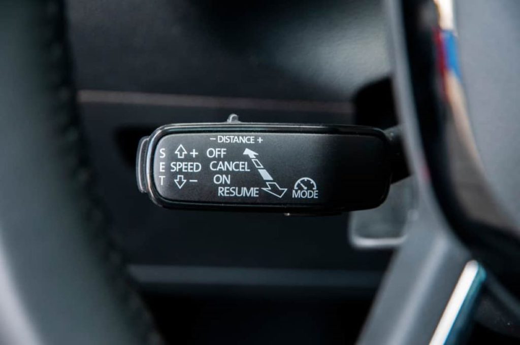 Adaptive Cruise Control: How Does it Work, Is Changing Road Safety ...