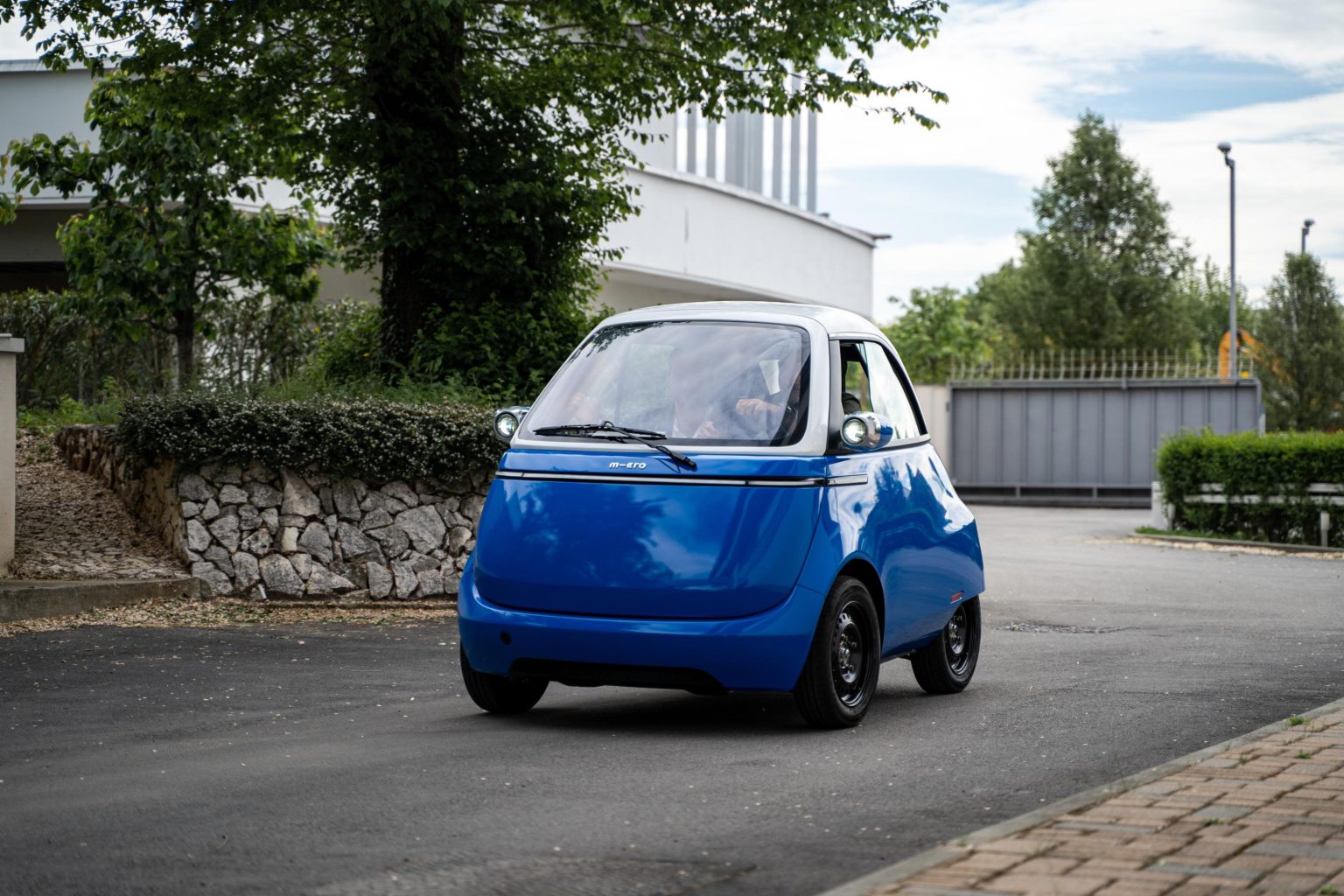 How Microcars Are Rising as a Solution to Urban Mobility and Traffic ...