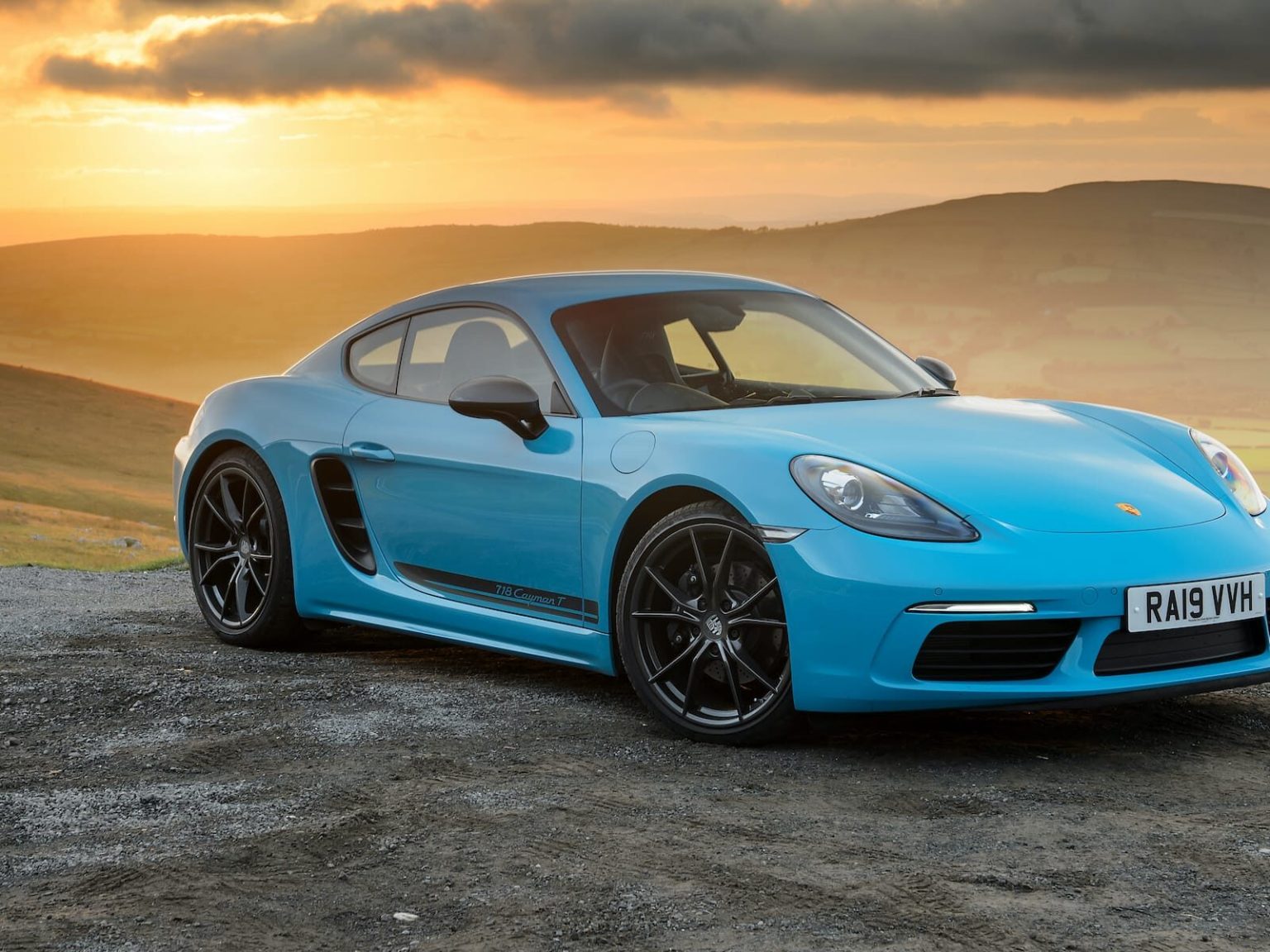 10 Lightweight Sports Cars That Make Every Drive Thrilling - DAX Street