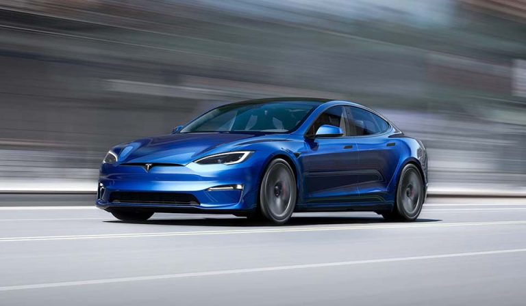Top 10 Cars That Offer the Best Technology in 2025 - DAX Street