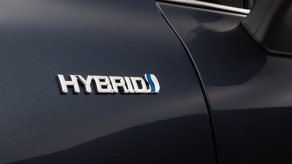 7 Things to Consider When Buying a Hybrid - DAX Street