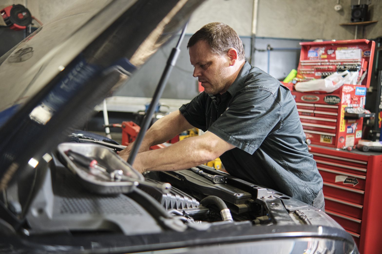 The Right-to-Repair Movement: Should Car Companies Give Consumers More ...