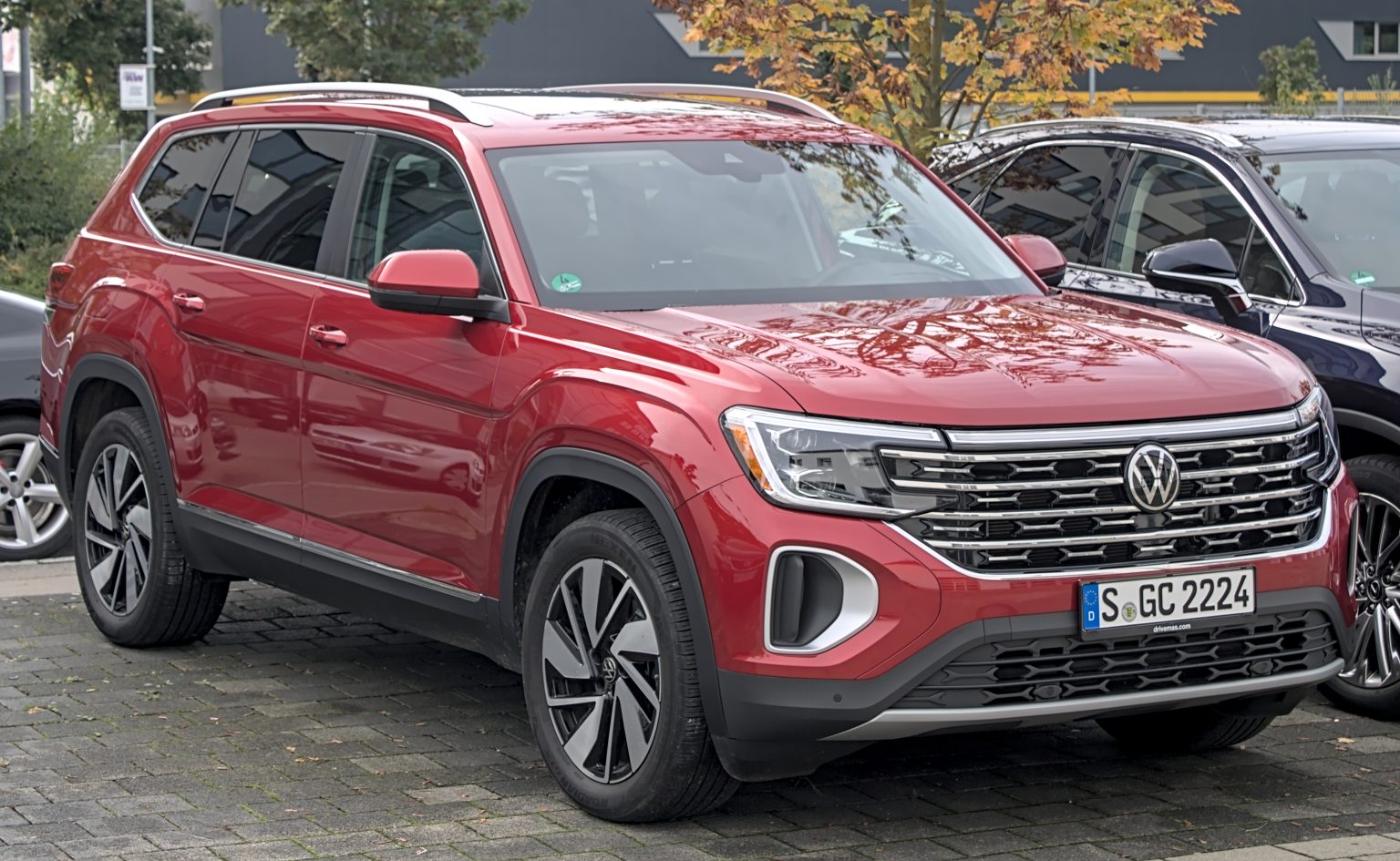 Best Family SUVs with Three Rows of Seating for 2025: Space, Comfort ...