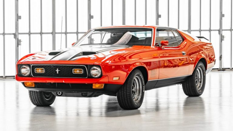 10 Fastest Factory Drag Cars of the Muscle Car Era That Ruled the Strip ...
