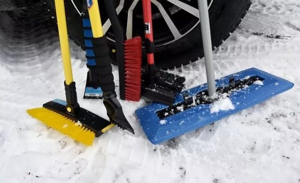 9 Best Snow Scrapers and Brushes to Keep Your Windshield Ice-Free This ...