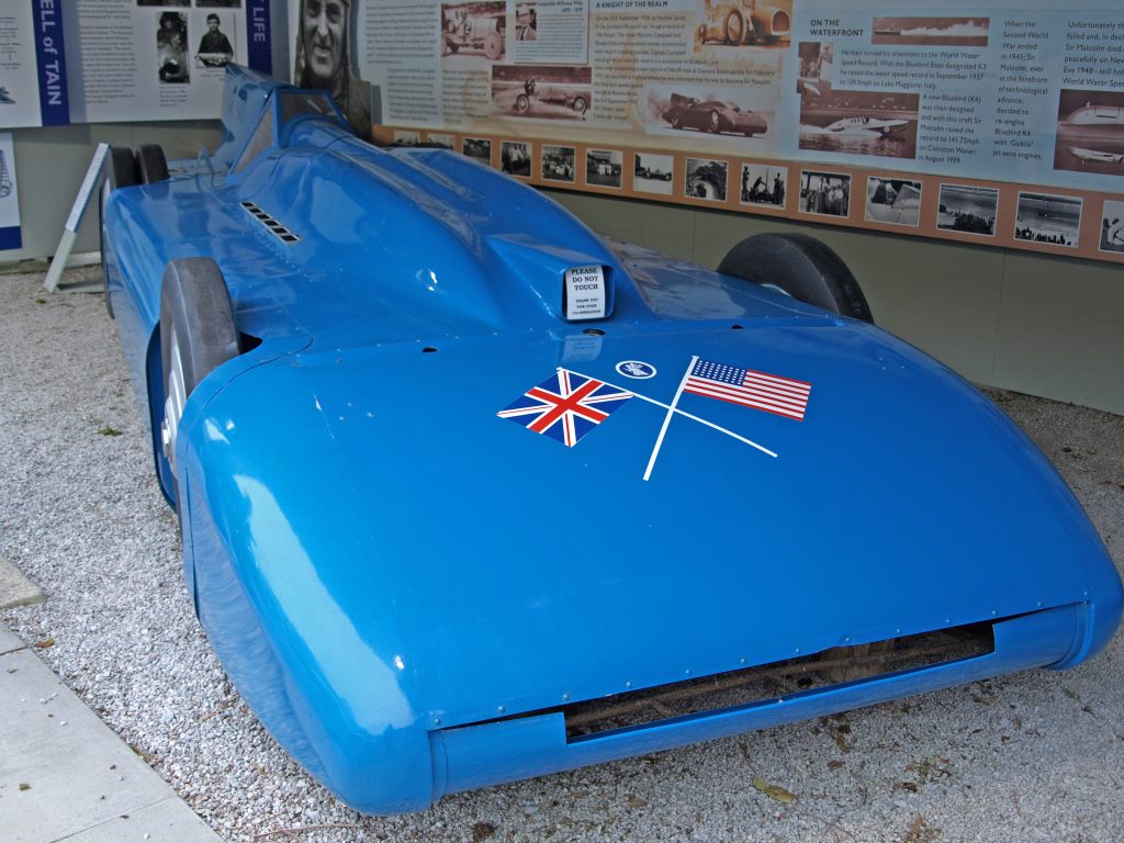 10 Fastest Cars Ever Made That Shattered Speed Records - DAX Street