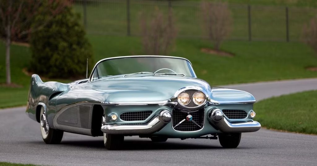 10 Vintage Cars That Redefined Futuristic Automotive Design - DAX Street