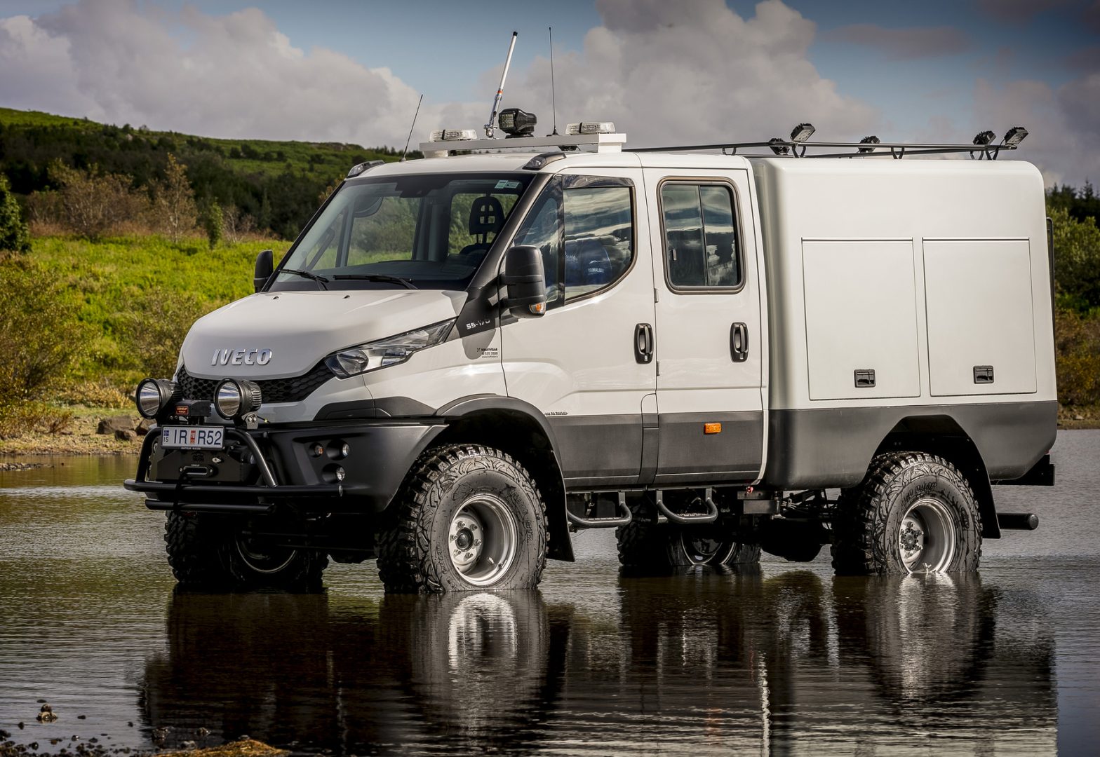 12 Vehicles Designed for Apocalypse Survival with Extreme Durability ...