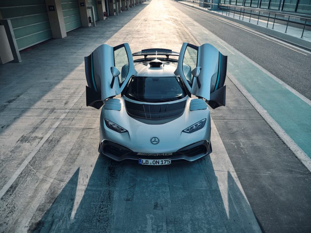15 Cars That Can Go Over 200 MPH Right Out of the Factory - DAX Street