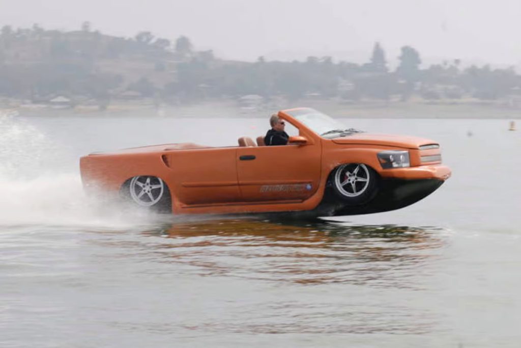 10 Best Amphibious Vehicles Ever Built That Master Land and Water - DAX ...
