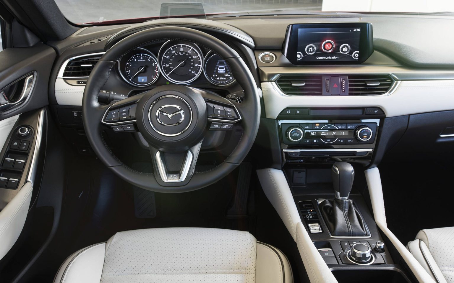 10 Cars With Interiors That Feel More Luxurious Than They Are - DAX Street