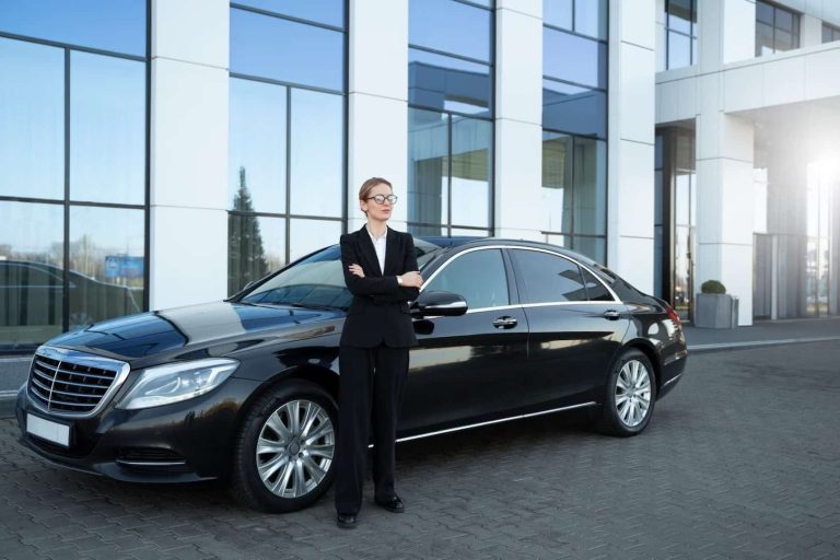 10 Extravagant Luxury Car Features That Redefine Comfort and Prestige ...