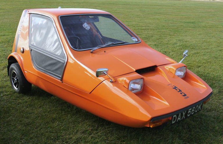 10 Smallest Cars Ever Made That Look Absolutely Bizarre and Unforgettable - DAX Street