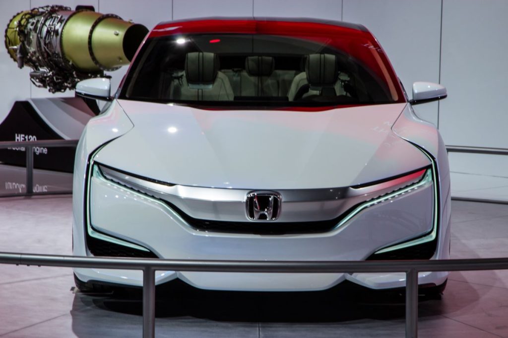 10 Vehicles That Were Inspired by Spaceships With Futuristic Designs ...