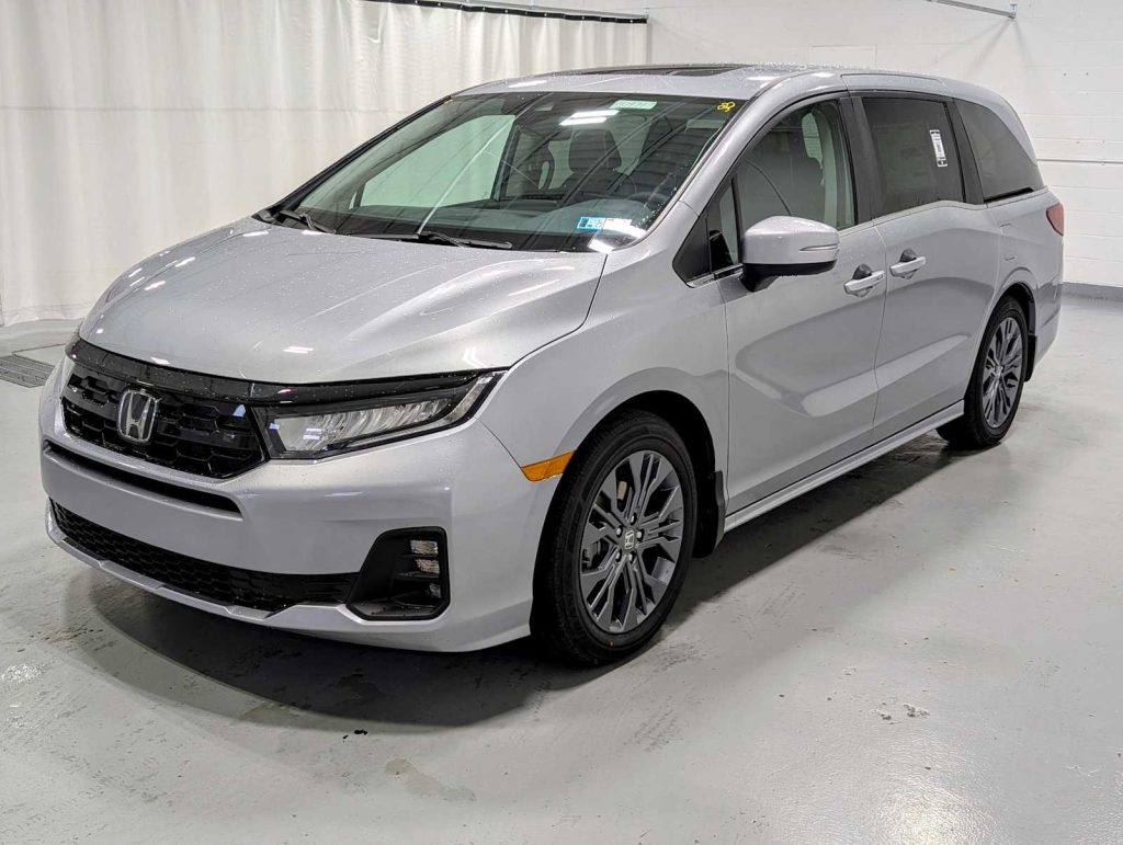5 Minivans Offering the Most Spacious Interiors in the USA - DAX Street