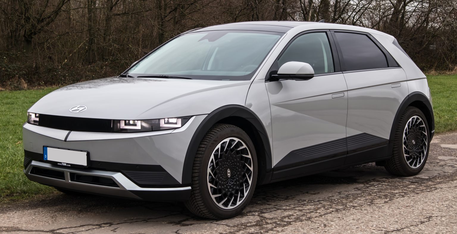 10 Cars That Offer the Most Spacious Front and Rear Legroom for ...