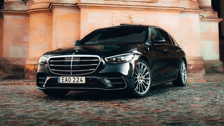 10 Cars That Offer the Most Spacious Front and Rear Legroom for ...