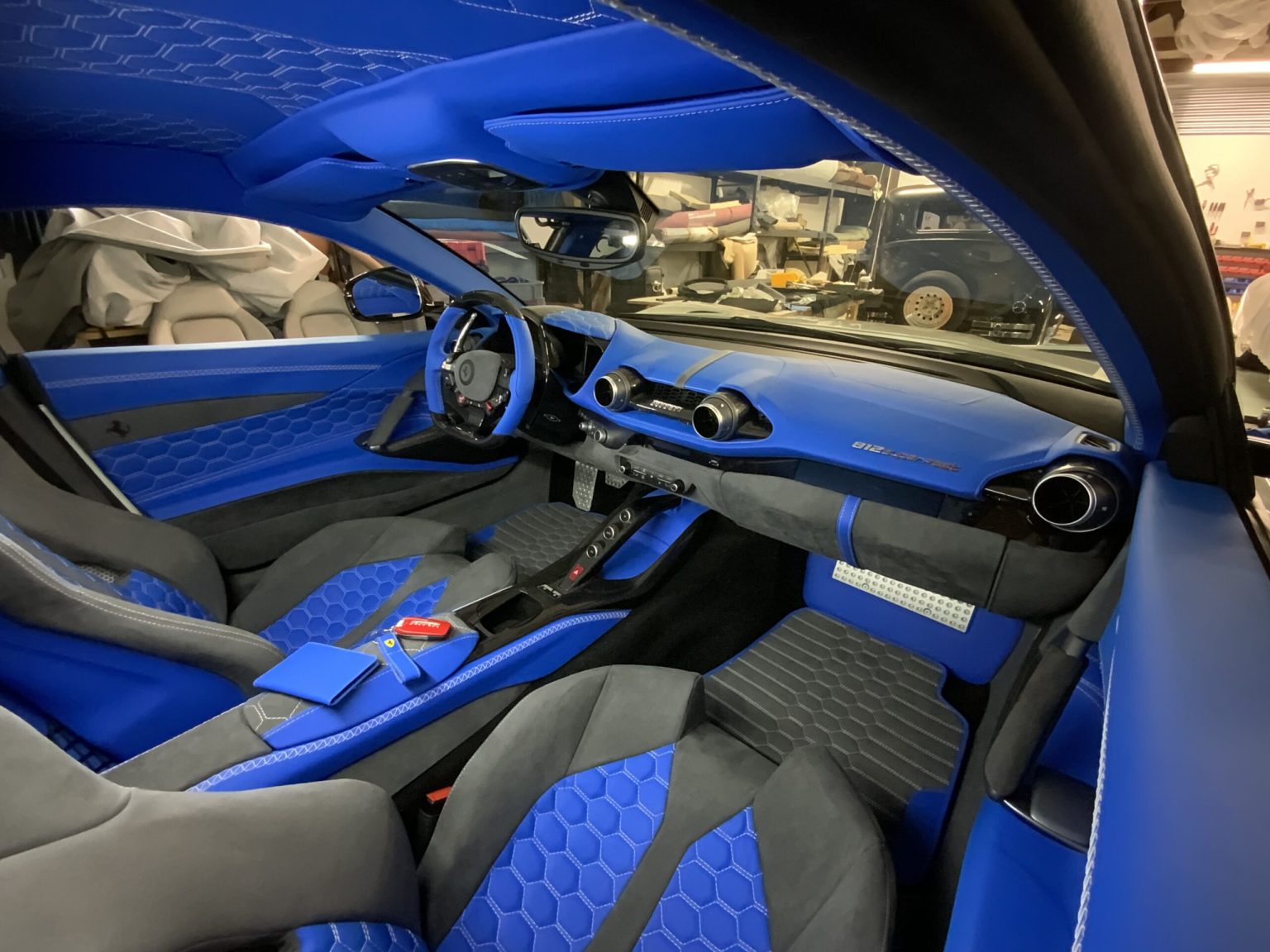 10 Extravagant Luxury Car Features That Redefine Comfort and Prestige ...