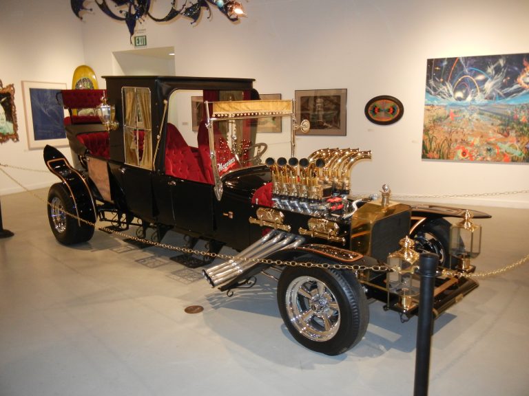 12 Cars from TV Shows That Became Pop Culture Legends - DAX Street