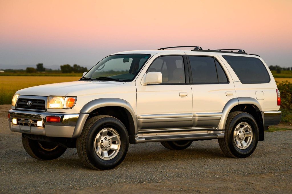 10 Family Cars That Can Easily Last Over 20 Years - DAX Street