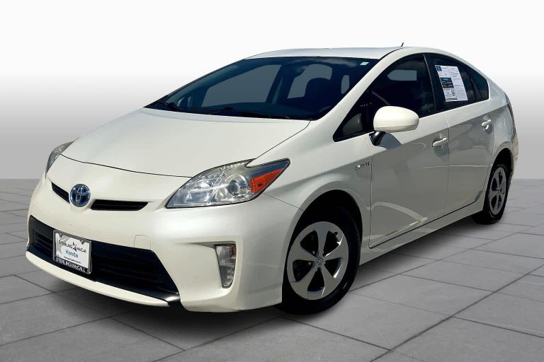 10 Old Toyota Models That Still Run Perfectly in 2025 - DAX Street