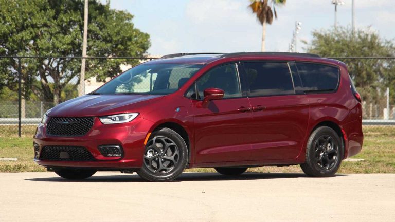 10 Vehicles With Built-In Vacuum or Debris Solutions - DAX Street