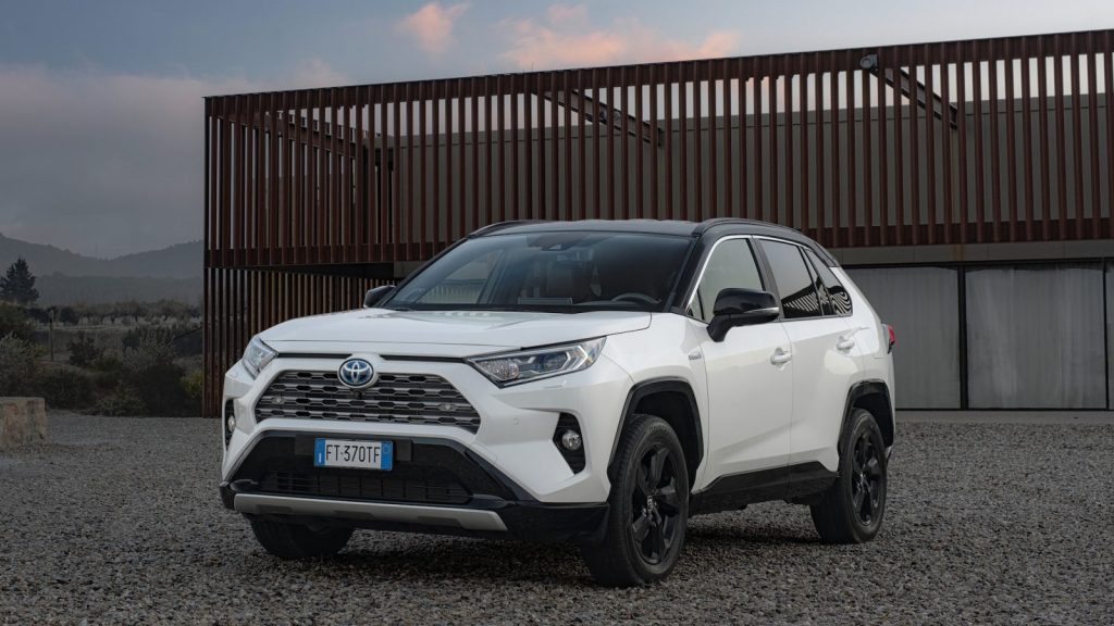 12 Compact SUVs With the Most Spacious Interiors Compared - DAX Street