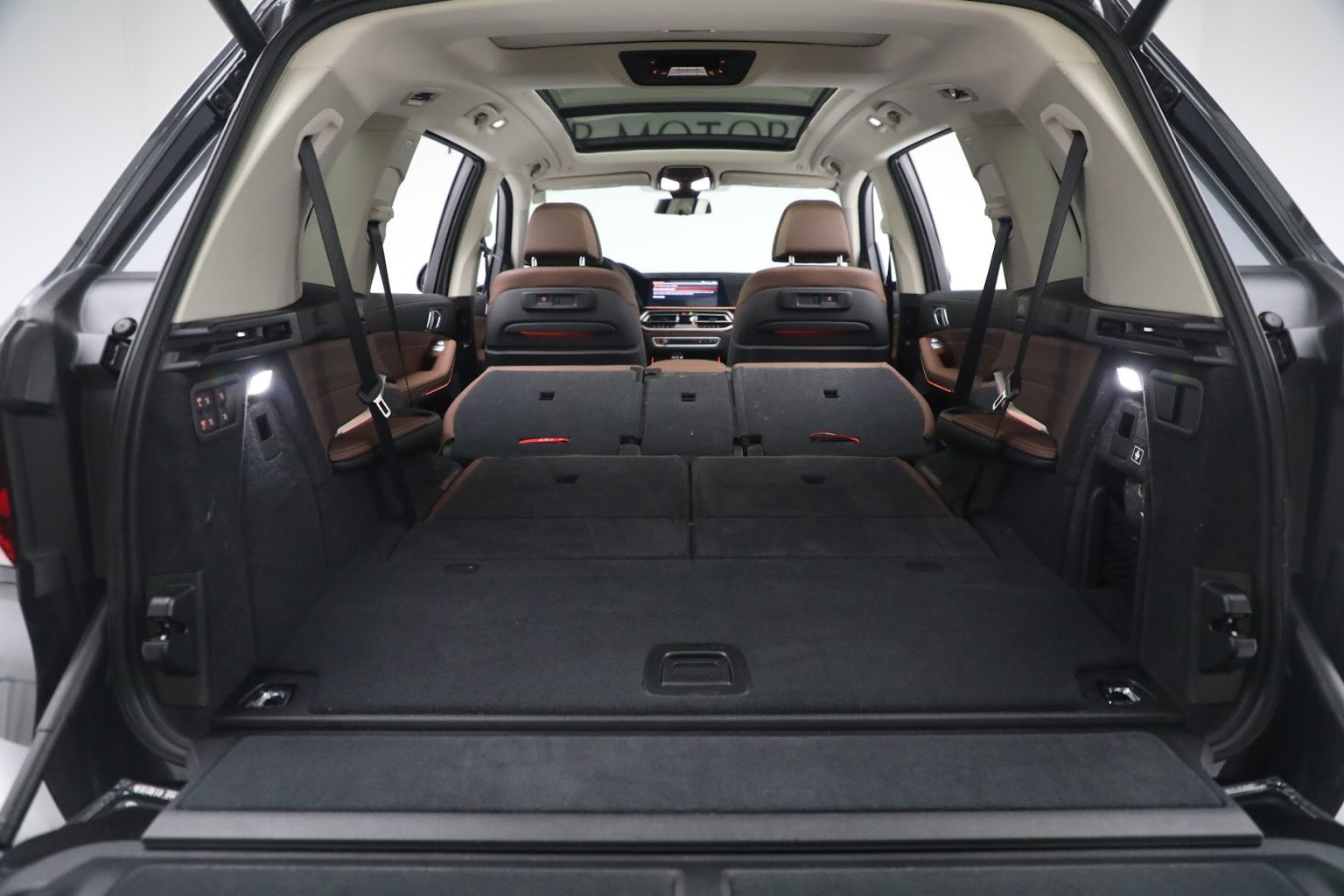 10 SUVs With Rear Seats That Can Slide, Recline and Fold - DAX Street