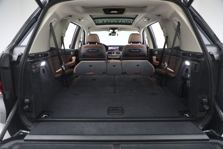 10 SUVs With Rear Seats That Can Slide, Recline and Fold - DAX Street
