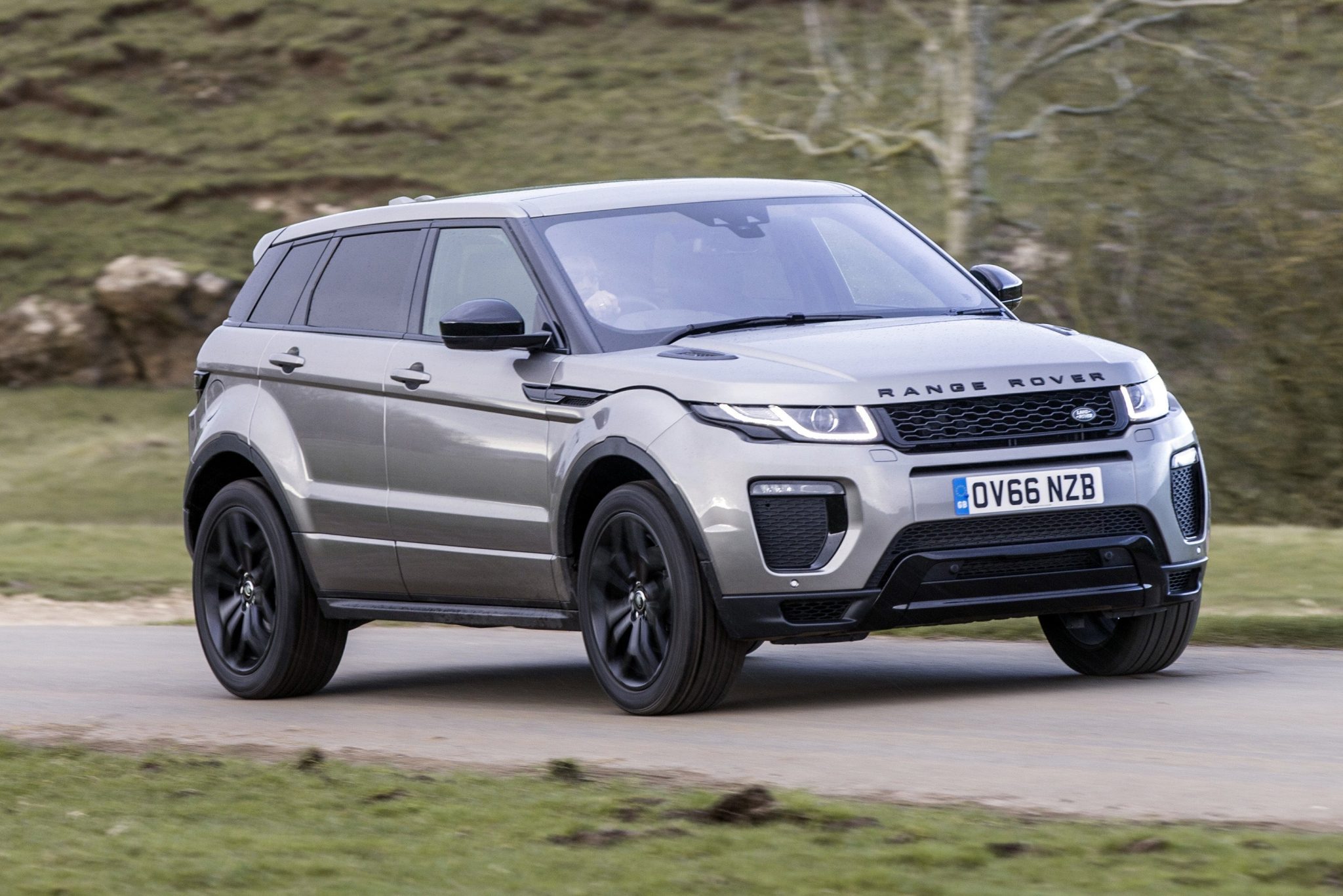 5 SUVs That Make You Feel Safe and 5 That Give You Anxiety - DAX Street