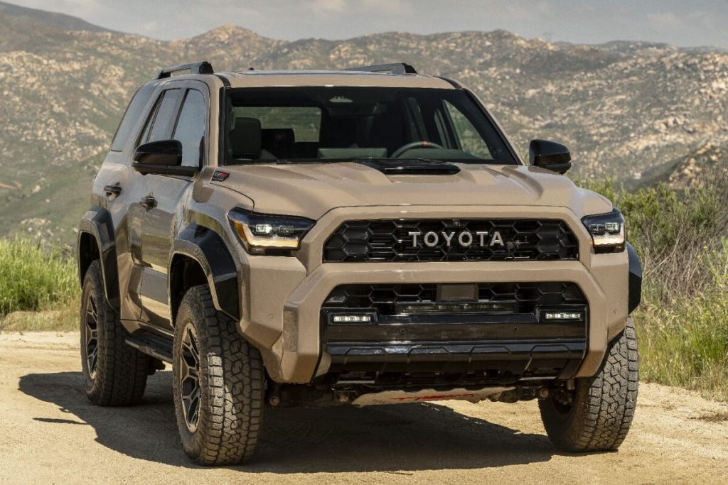 5 Vehicles That Handle Mountain Roads and 5 That Struggle With ...