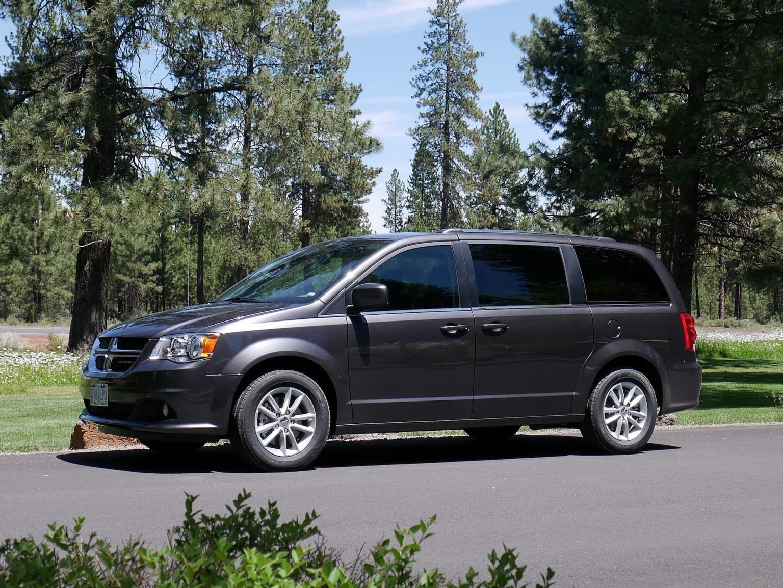 10 Minivans That Last for Multiple Generations - DAX Street