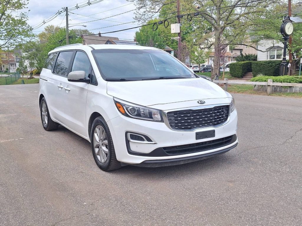 10 Minivans That Last for Multiple Generations - DAX Street