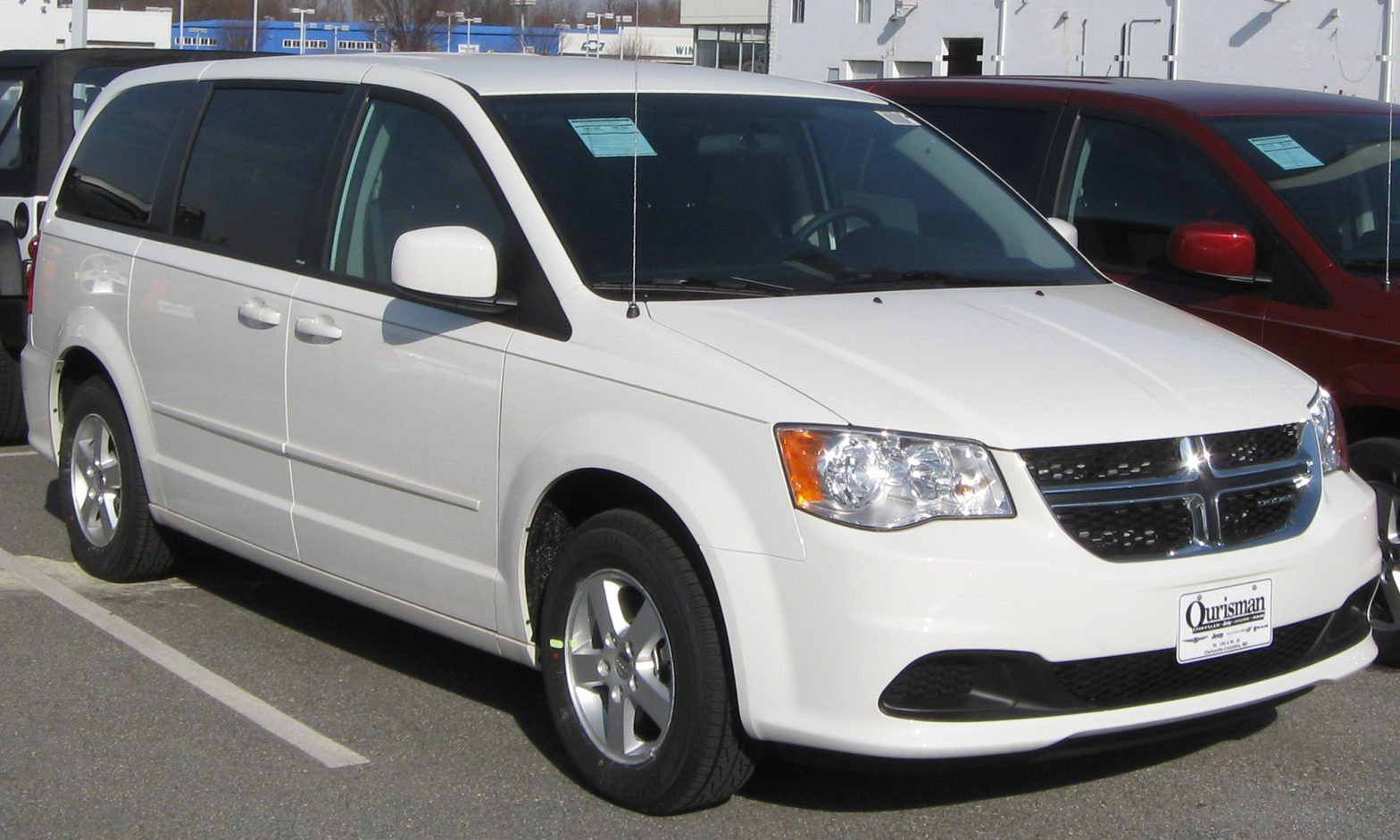 5 Minivans With Decade-Long Lifespans and 5 That Constantly Visit Shops ...