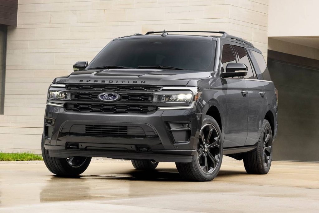 5 SUVs With the Most Headroom and 5 With Tight Ceilings - DAX Street
