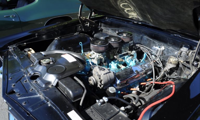 10 Classic Car Engines That Still Start on First Try - DAX Street